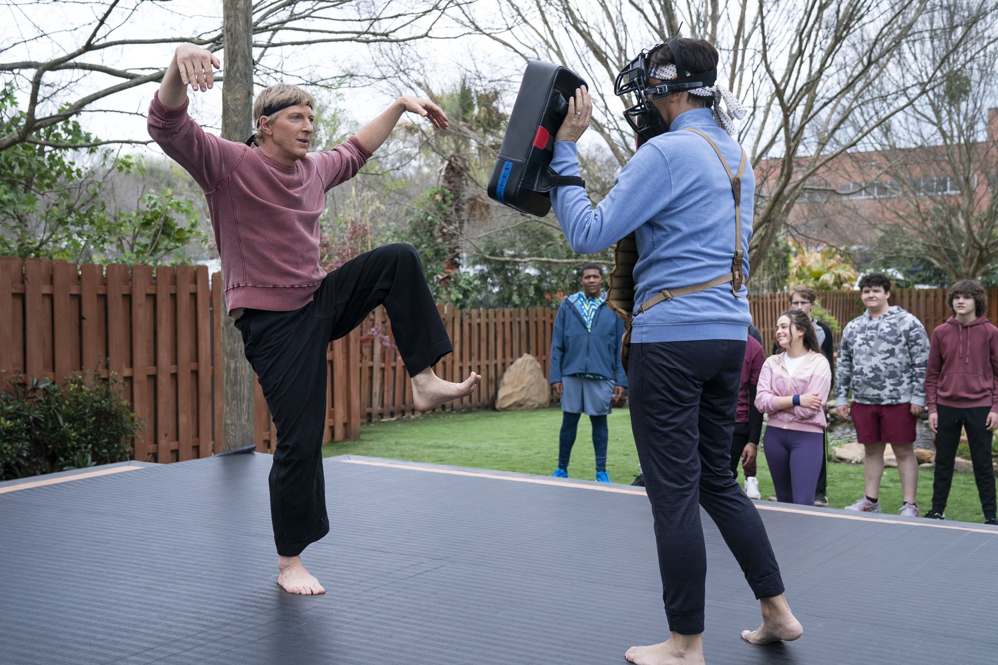 Cobra Kai Quarta Temporada Ganha Imagens Exclusivas Chippu Cobra Kai Quarta Temporada Ganha Imagens Exclusivas Chippu